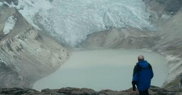 Canary: Dr. Lonnie Thompson's Lifelong Quest to Preserve Earth's ... Canary: Dr. Lonnie Thompson's Lifelong Quest to Preserve Earth's ...